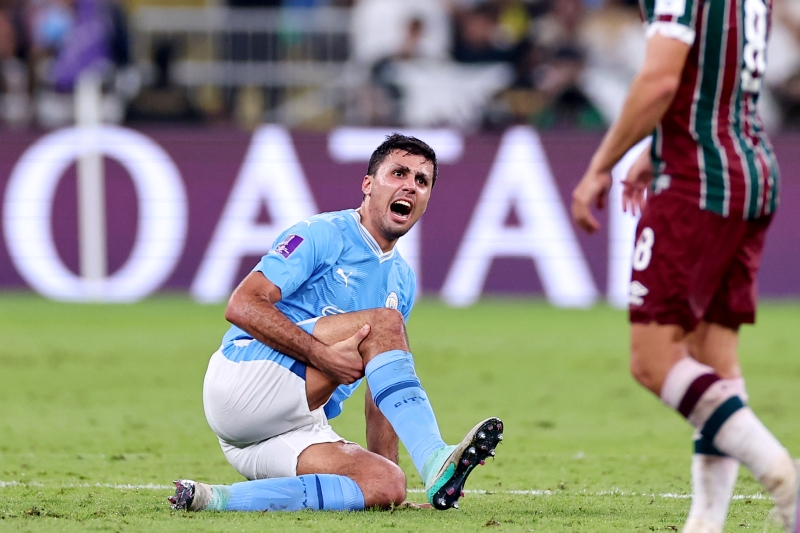 クラブW杯決勝で負傷交代のマンCMFロドリ「キャリアの中で受けた最悪なファウルの1つだ」 | サッカーキング
