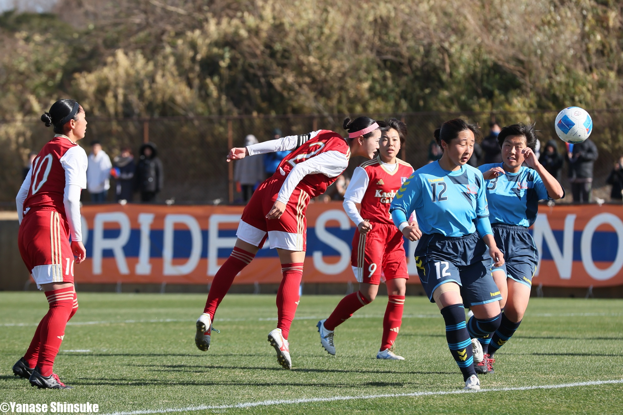 【写真・124枚目】【写真ギャラリー】2024.12.30 第33回全日本高等学校女子サッカー選手権大会 2回戦 鹿島学園高校 14－0 松山 ...